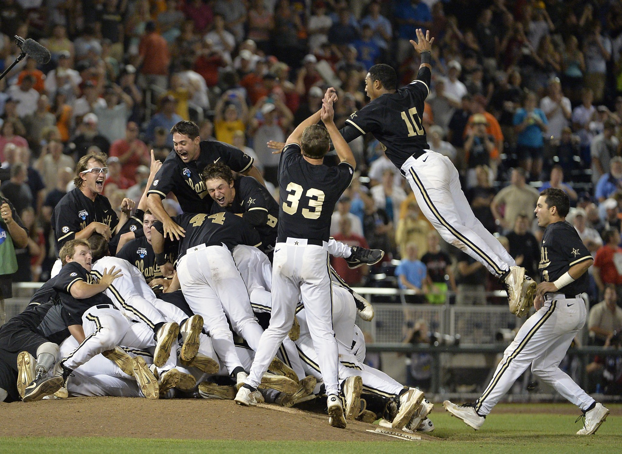 Vandy wins its 1st title