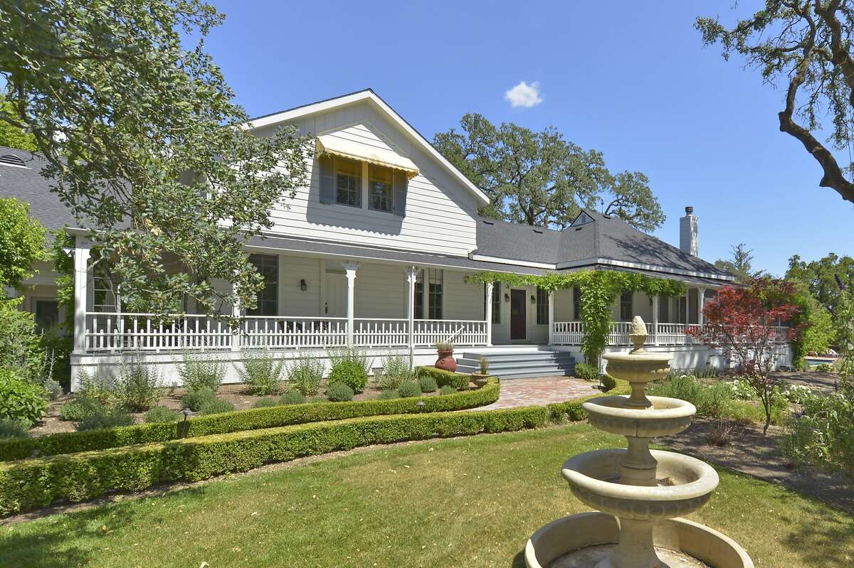 Sonoma farmhouse transformed into luxurious villa