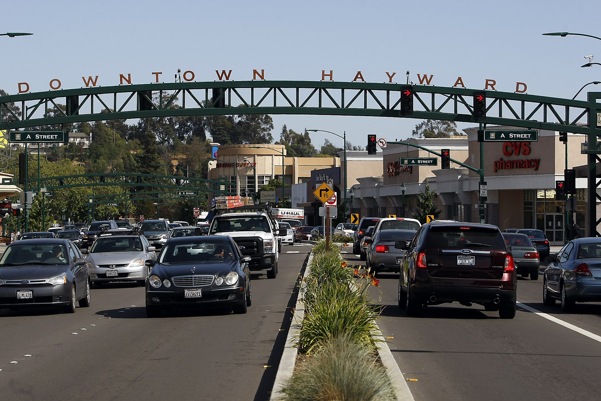 Pedestrian, 74, fatally struck in Hayward