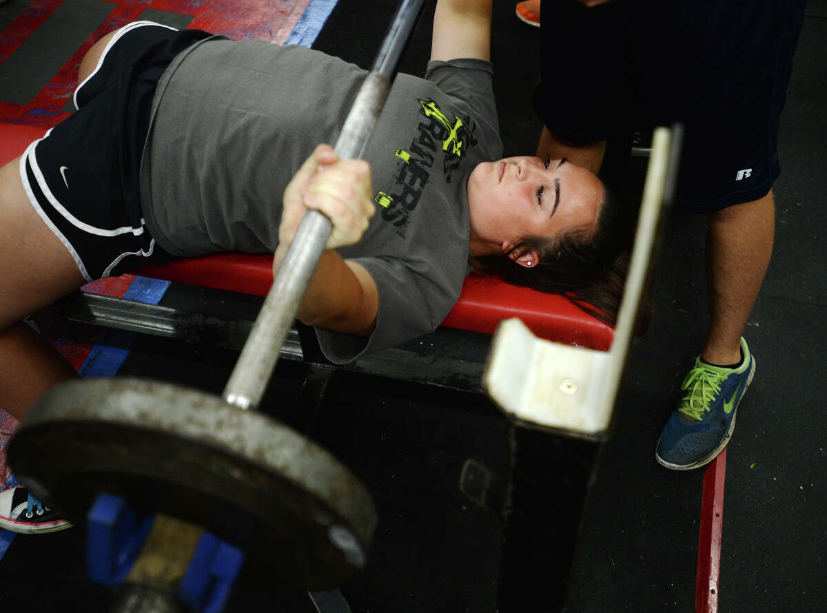 Girls powerlifting grows in popularity