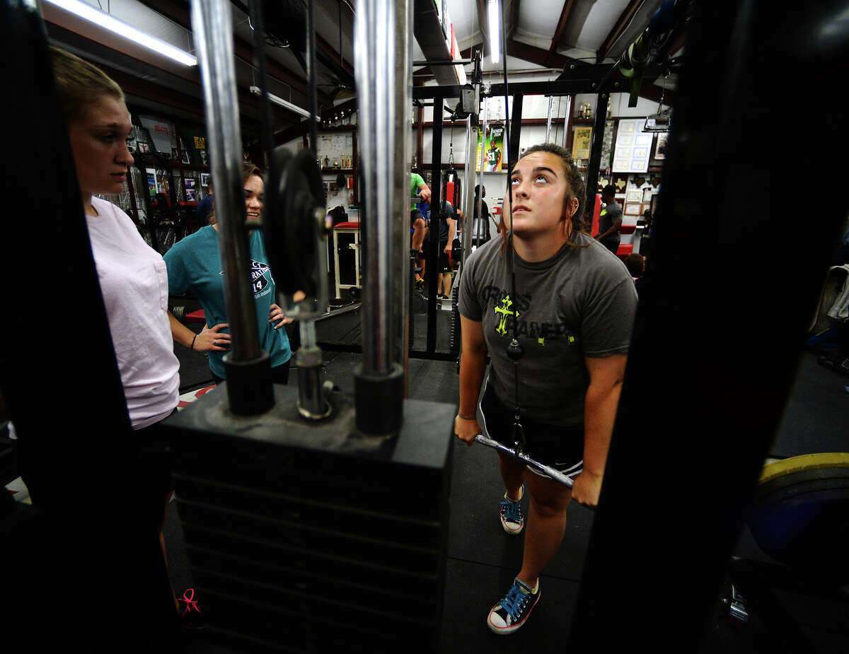 Girls powerlifting grows in popularity