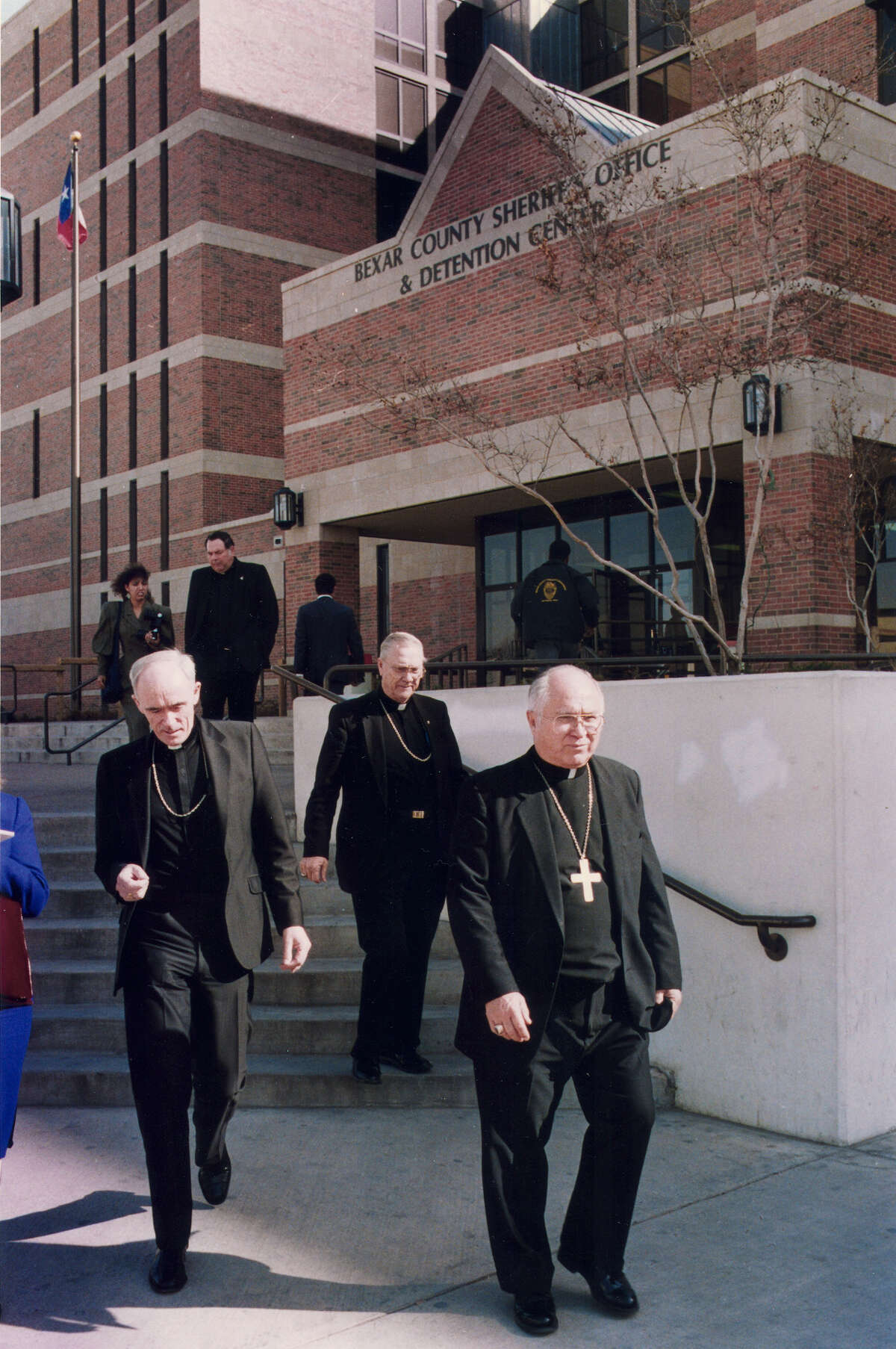 Bernard Popp, retired S.A. bishop, dies at 96