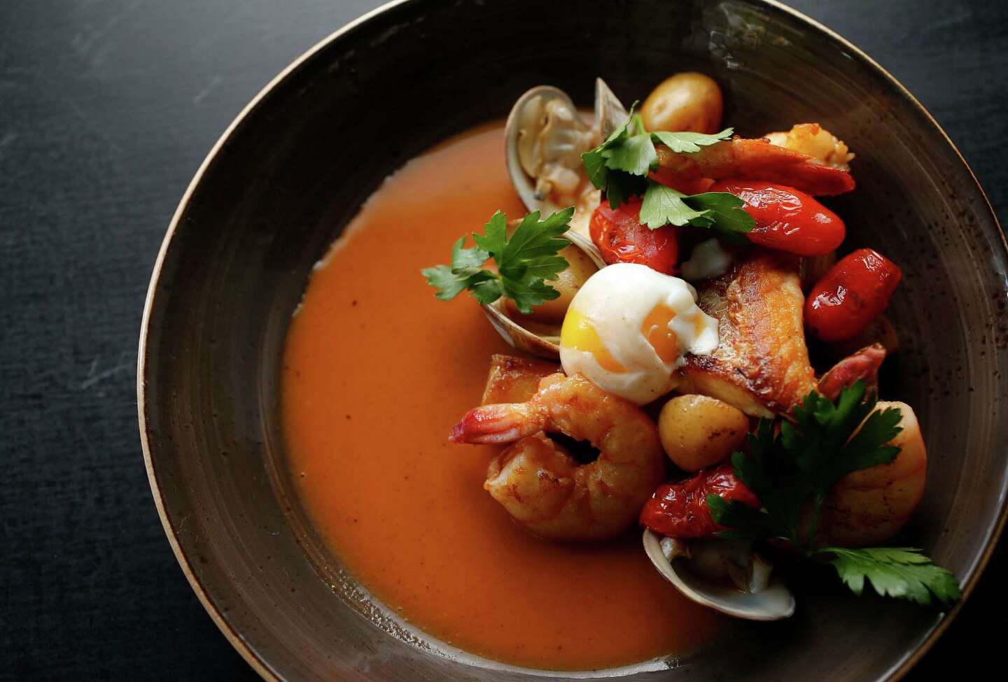 Chef Holley returns with Midtown seafood restaurant