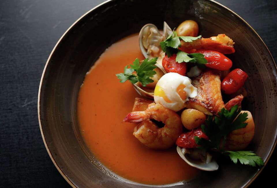 Chef Holley returns with Midtown seafood restaurant