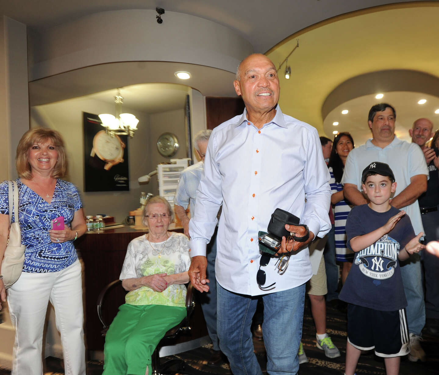 Reggie Jackson helping new players adjust to life as Yankees