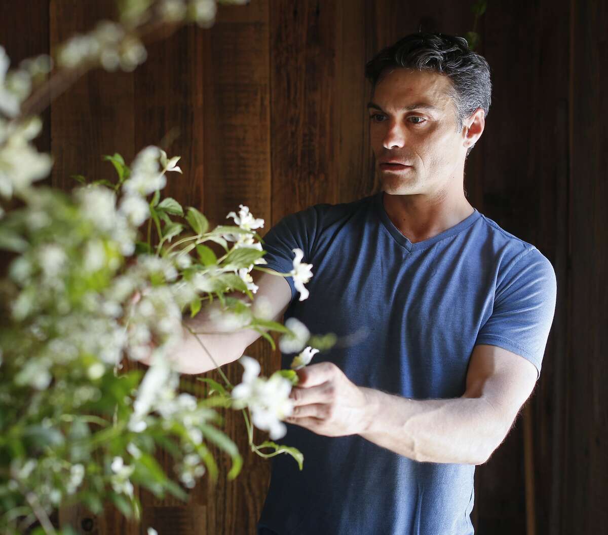 A Chez Panisse-style arrangement in 3 easy steps