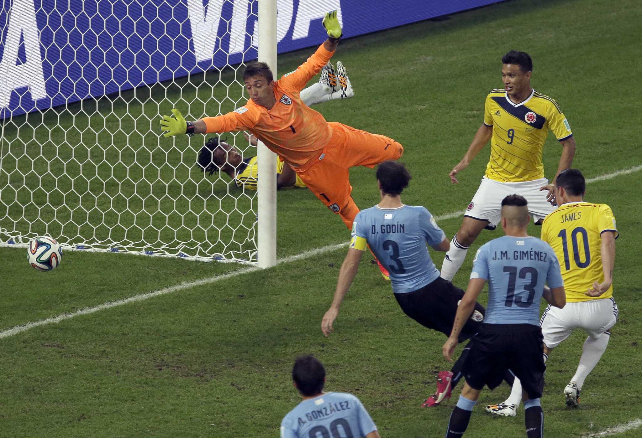 Rodriguez's two goals lift Colombia