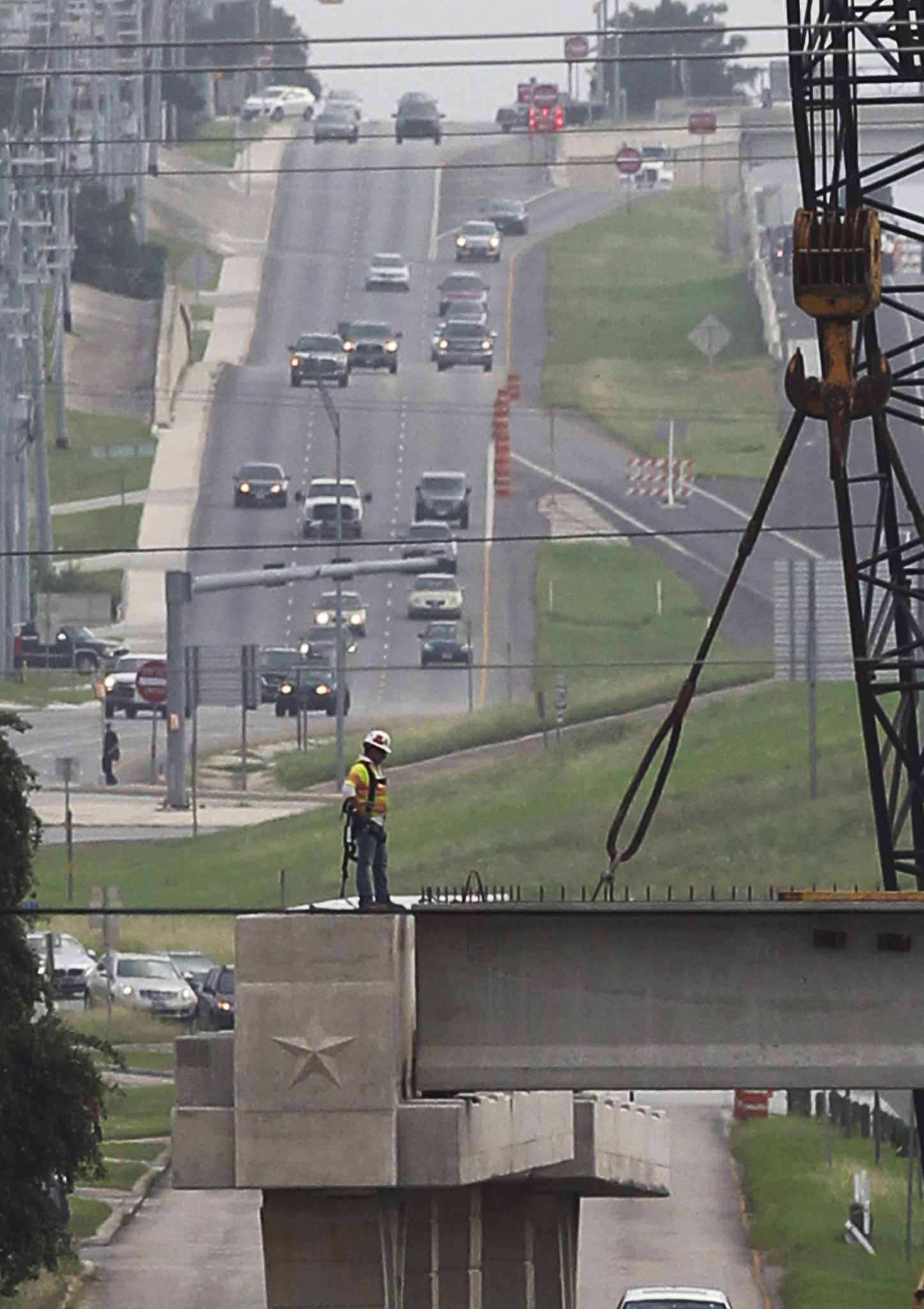 TxDOT: All main lanes of U.S. 281 expected to open by 9:30 p.m.