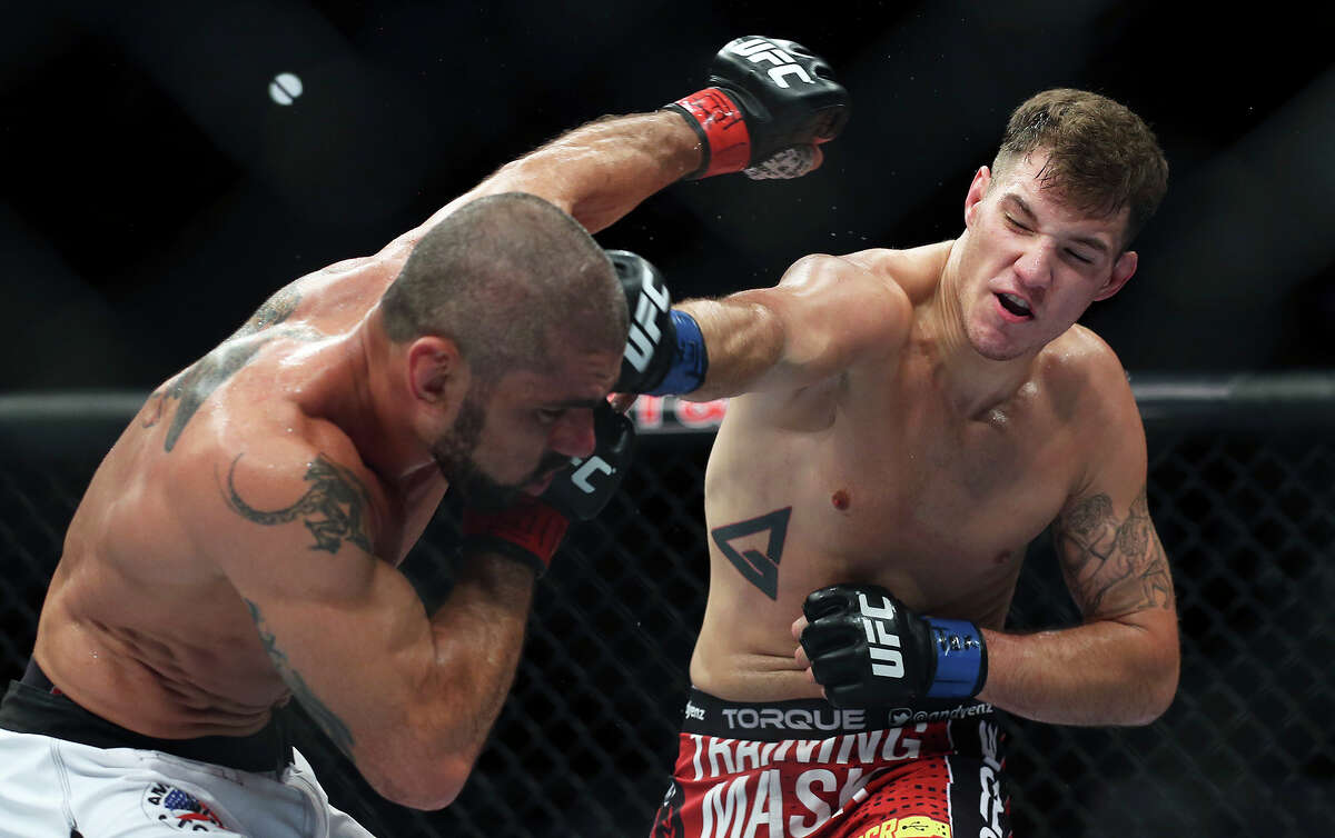 Swanson’s striking sinks Stephens in UFC Fight Night 44