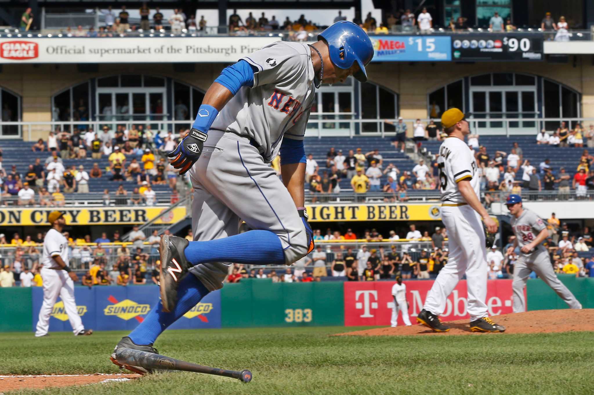 Mets waste plenty of chances