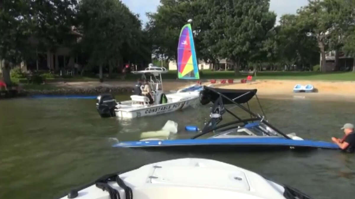 11 rescued from sinking boat on Lake Conroe