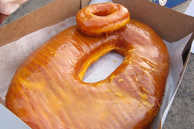 Texas-sized donut from Round Rock makes Yelp's oversized eats