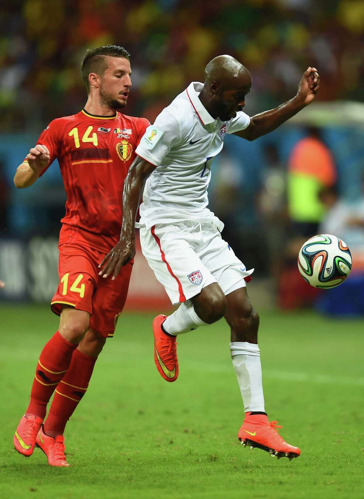 Dynamo acquire DaMarcus Beasley in trade with Toronto FC