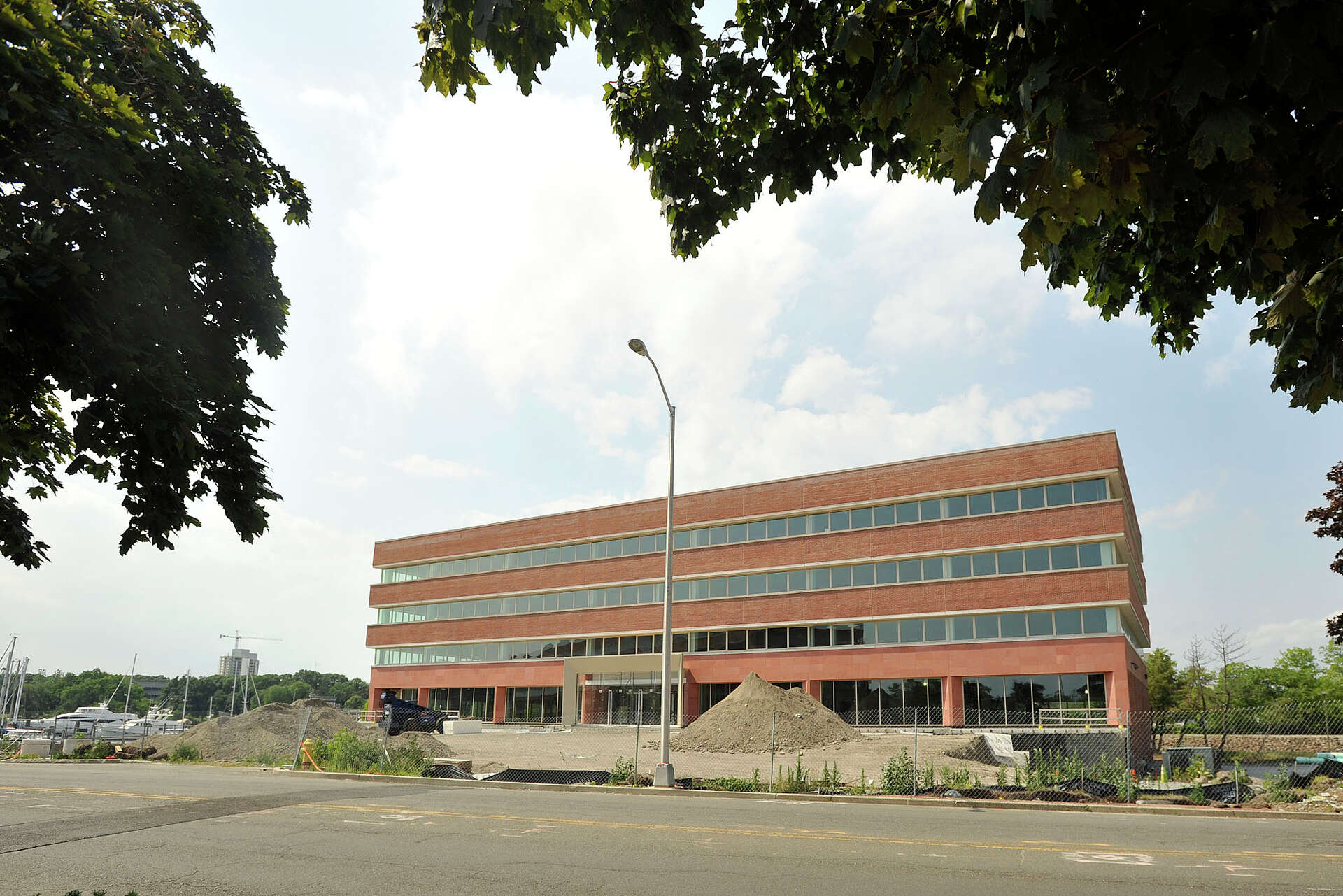 Property Rounds: Trading floor format leads to open office spaces