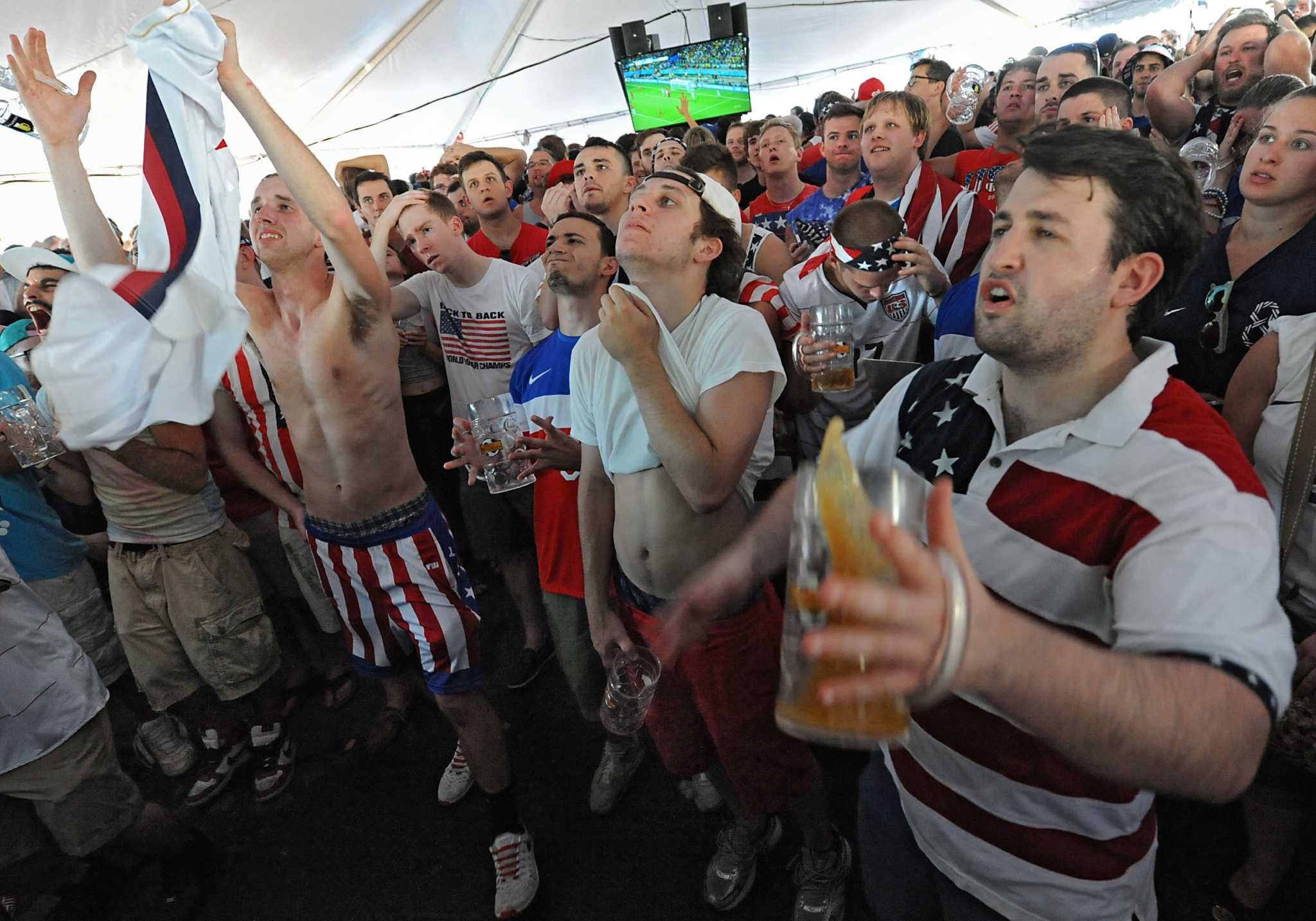NY allowing bars to expand hours, permit watch events for World Cup