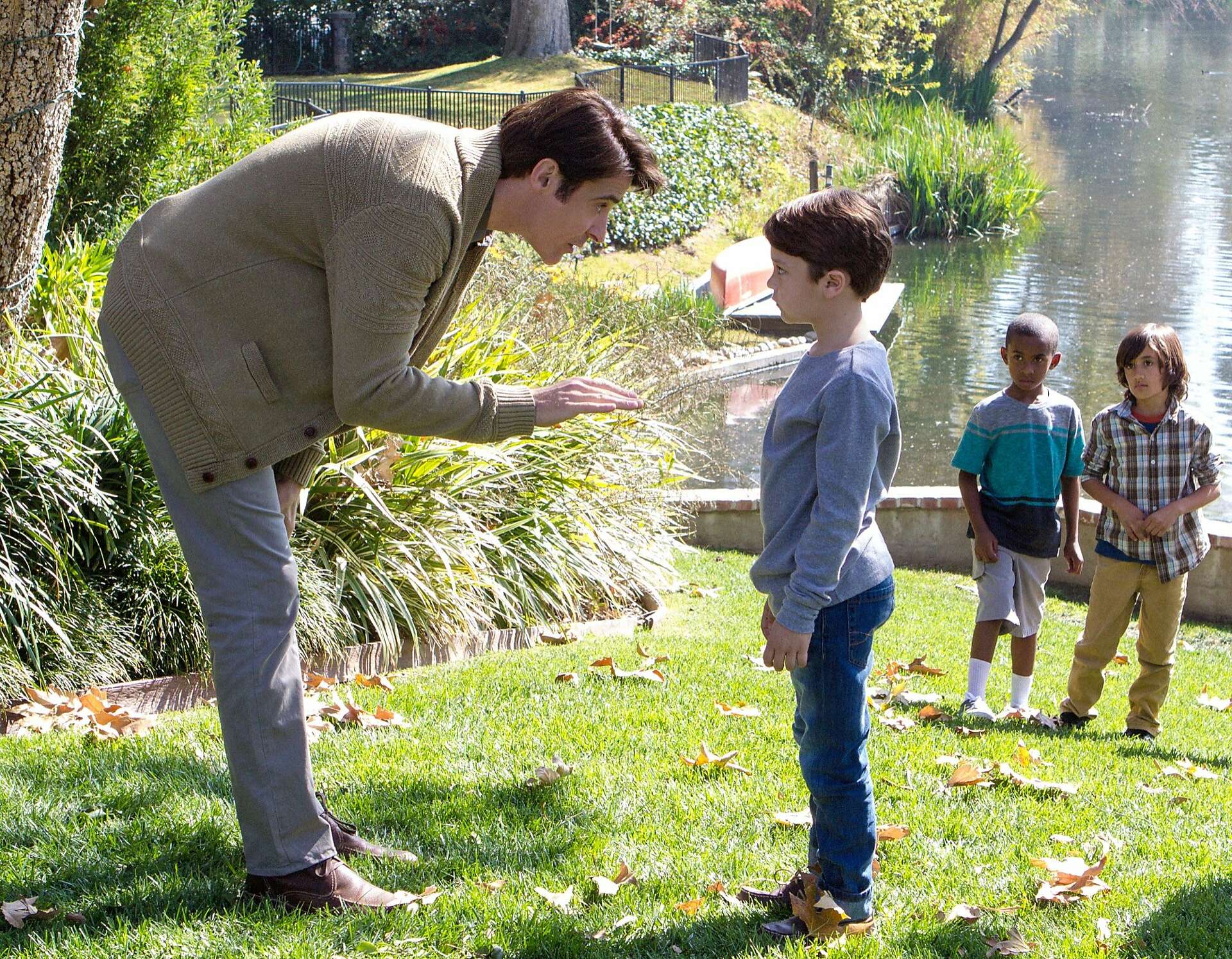 Halle Berry's 'Extant': Pregnant with mystery