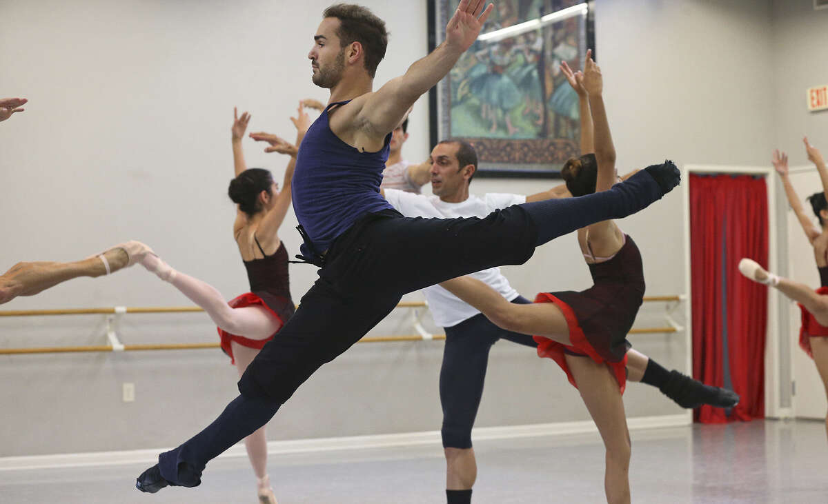 Ballet Latino de San Antonio debuts