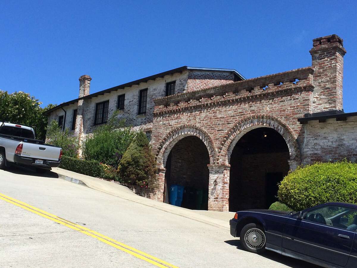Eye-catching landmarks in S.F. neighborhoods