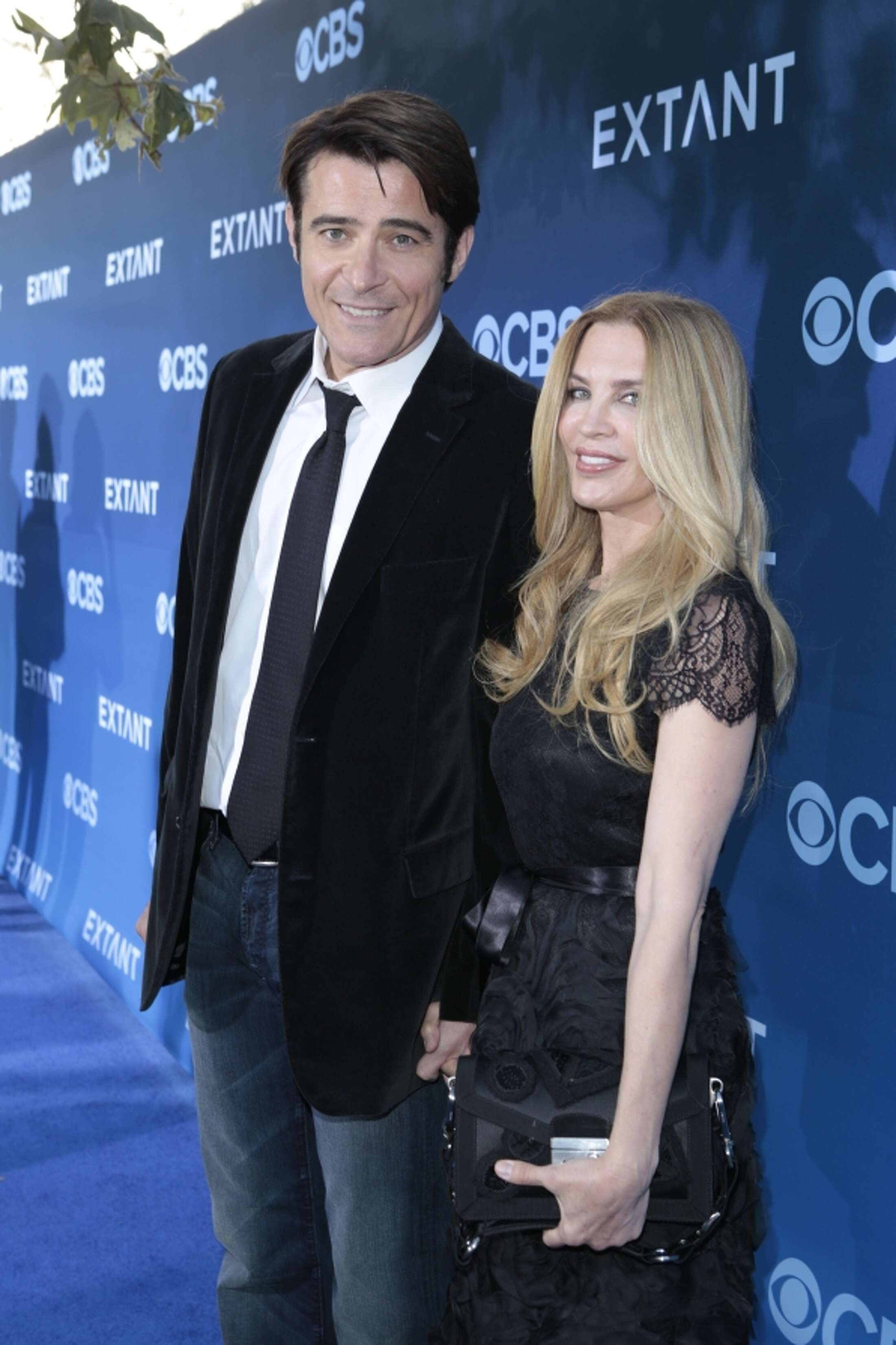 Halle Berry's 'Extant': Pregnant with mystery