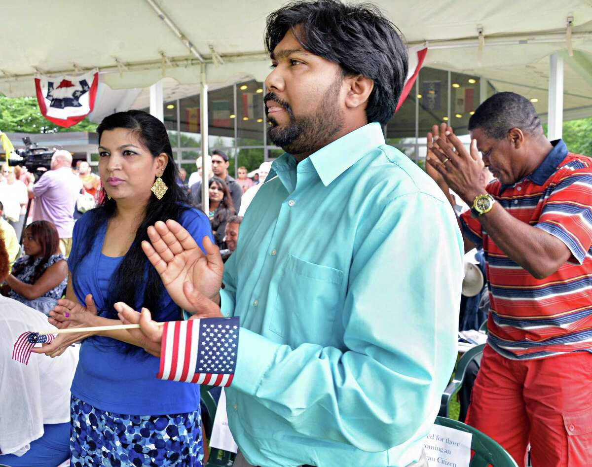 New citizens take oath at Saratoga battlefield