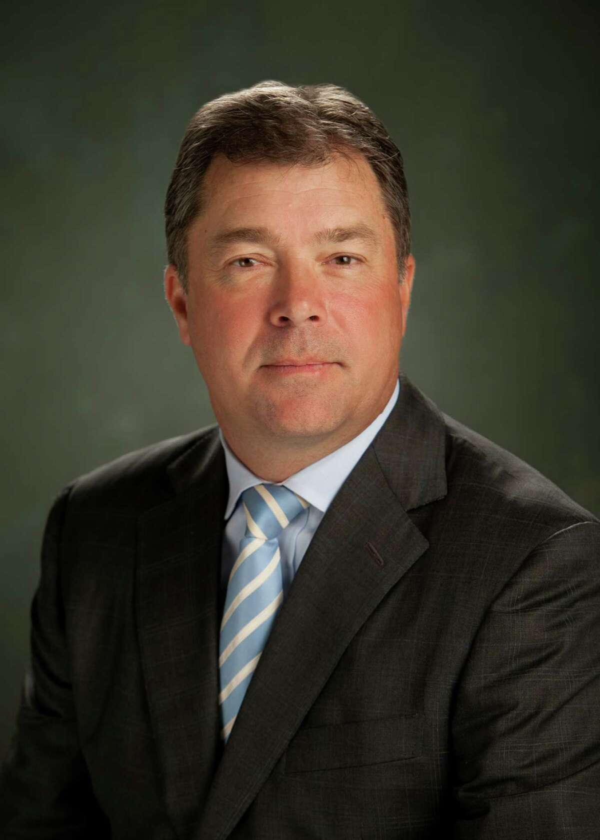 Industry raids academia for oil engineering talent