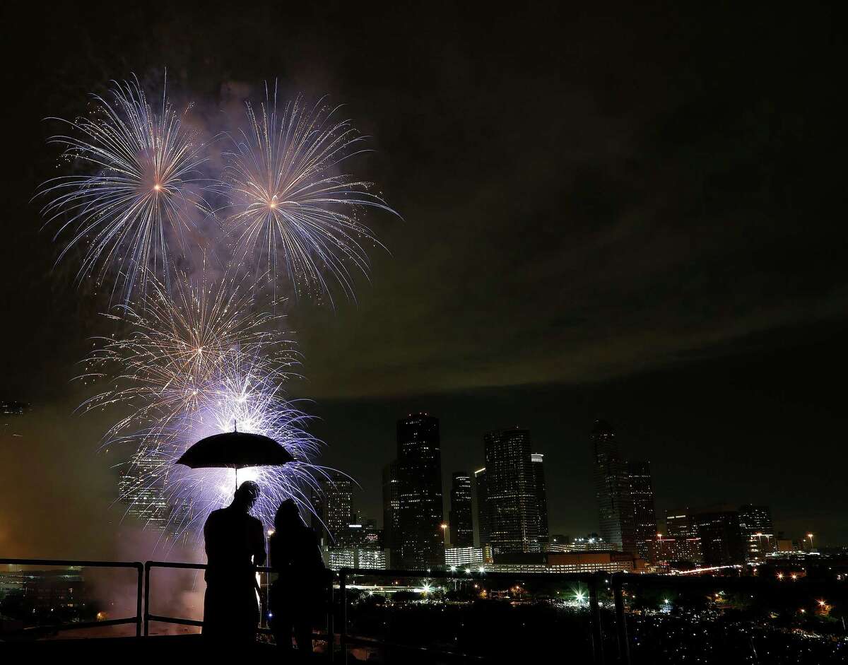 Thousands enjoy Freedom Over Texas despite storm delay