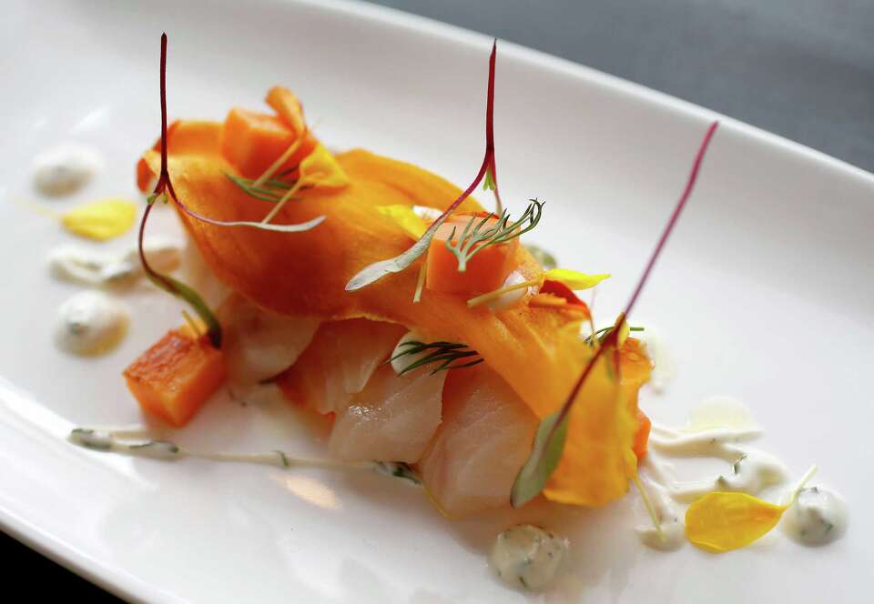 Chef Holley returns with Midtown seafood restaurant