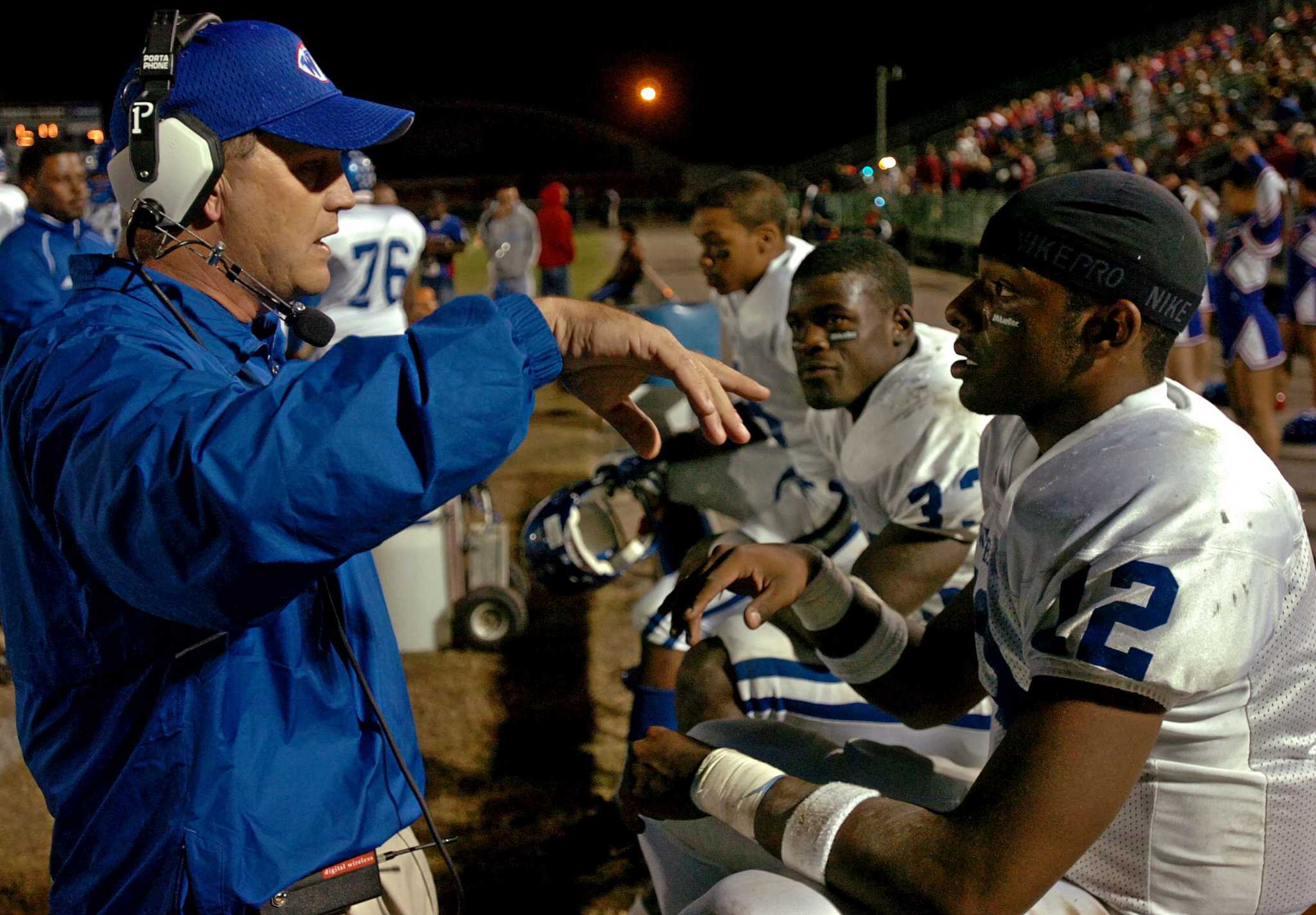 Matt Coronato's 3rd-period goal lifts Flames over Penguins 2-1