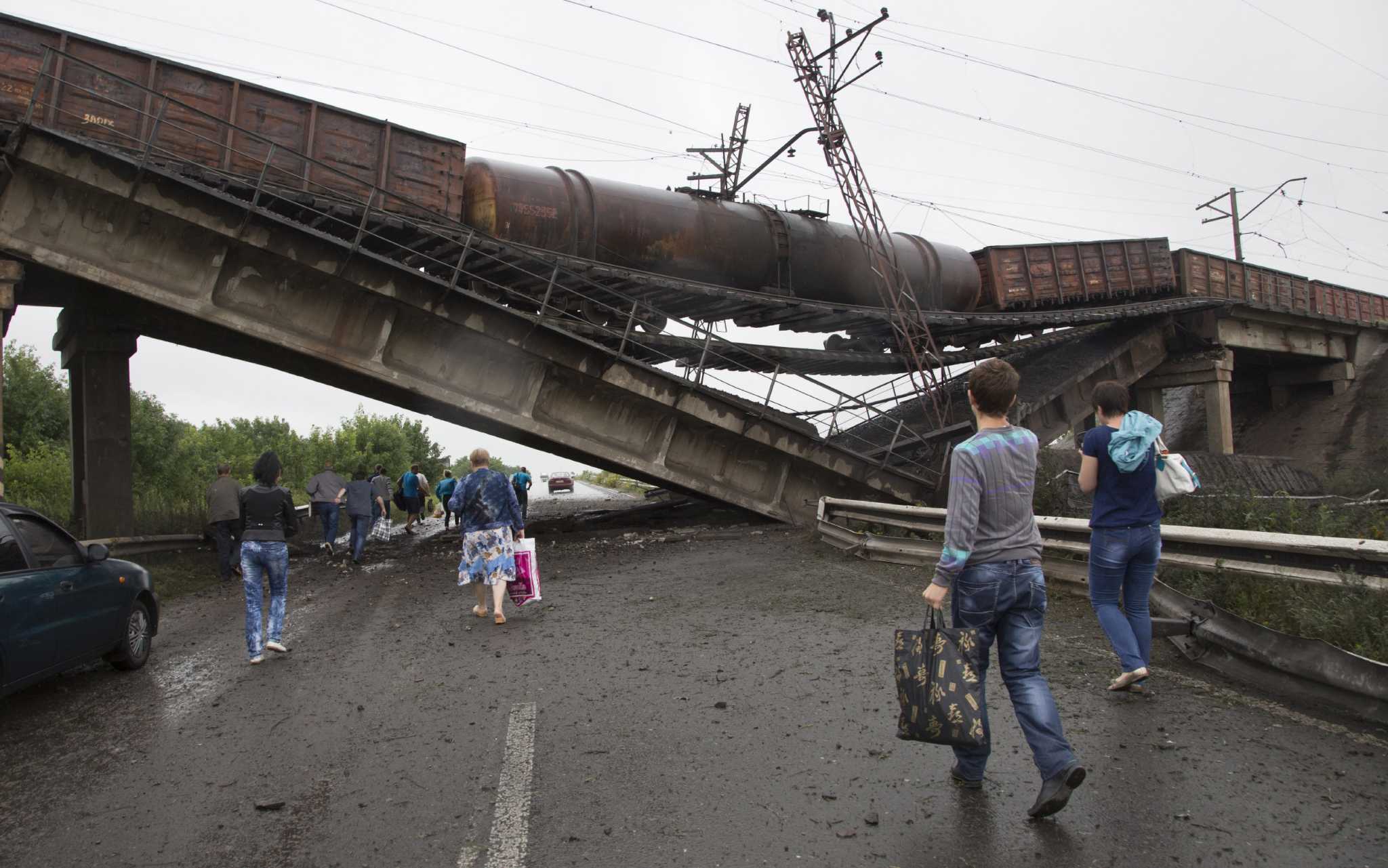 3 bridges blown up in Ukraine near rebel-held city