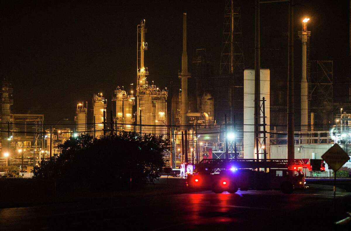 2 workers hurt in Port Arthur plant fire