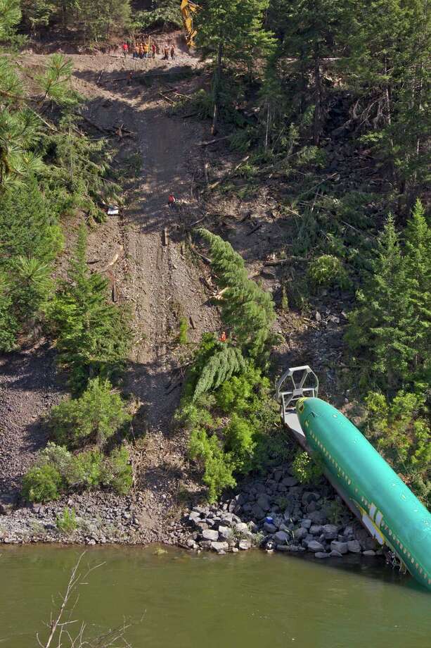Boeing 737 fuselages removed from Montana river after train derails ...