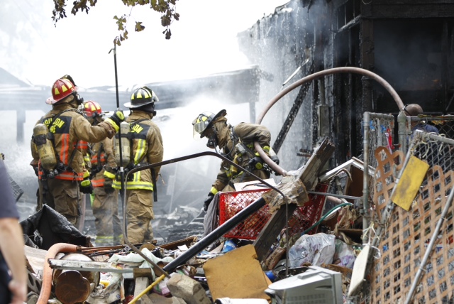 One injured in northeast Houston house fire