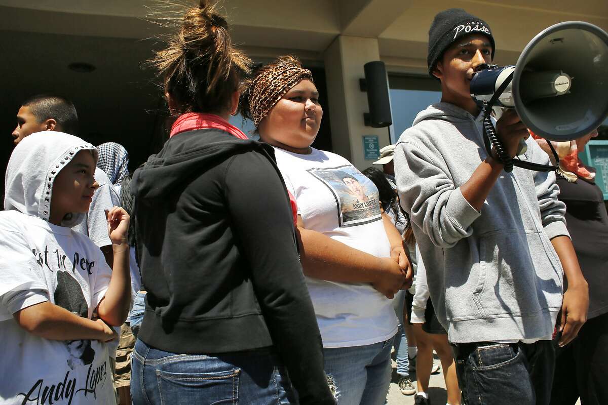 Expert witness in toy-gun case has history of siding with police