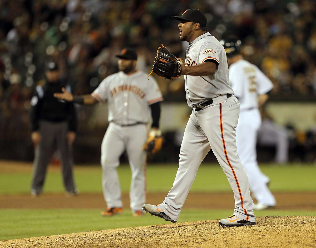 Giants score, but not enough to overtake A's