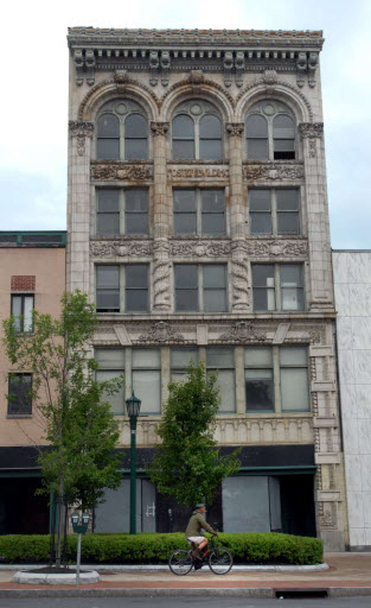 Metroplex OKs Foster Building development