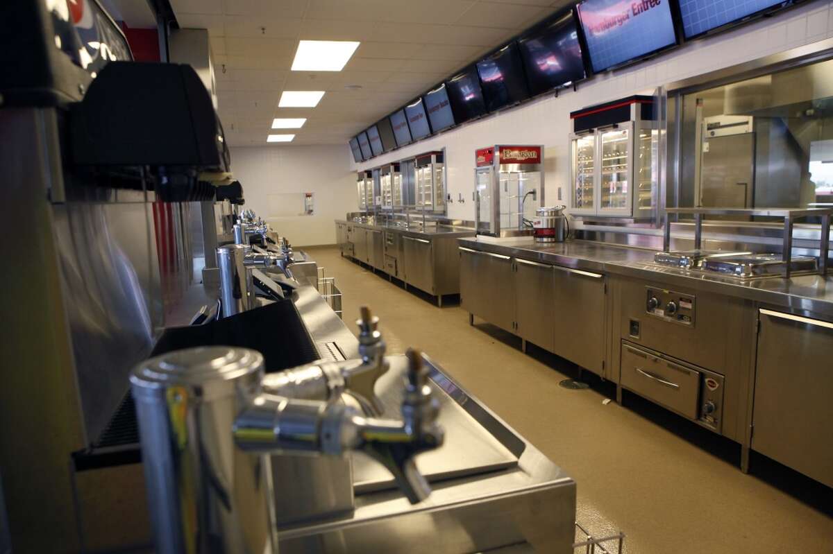 'Wine-and-cheese crowd' to open Levi's Stadium