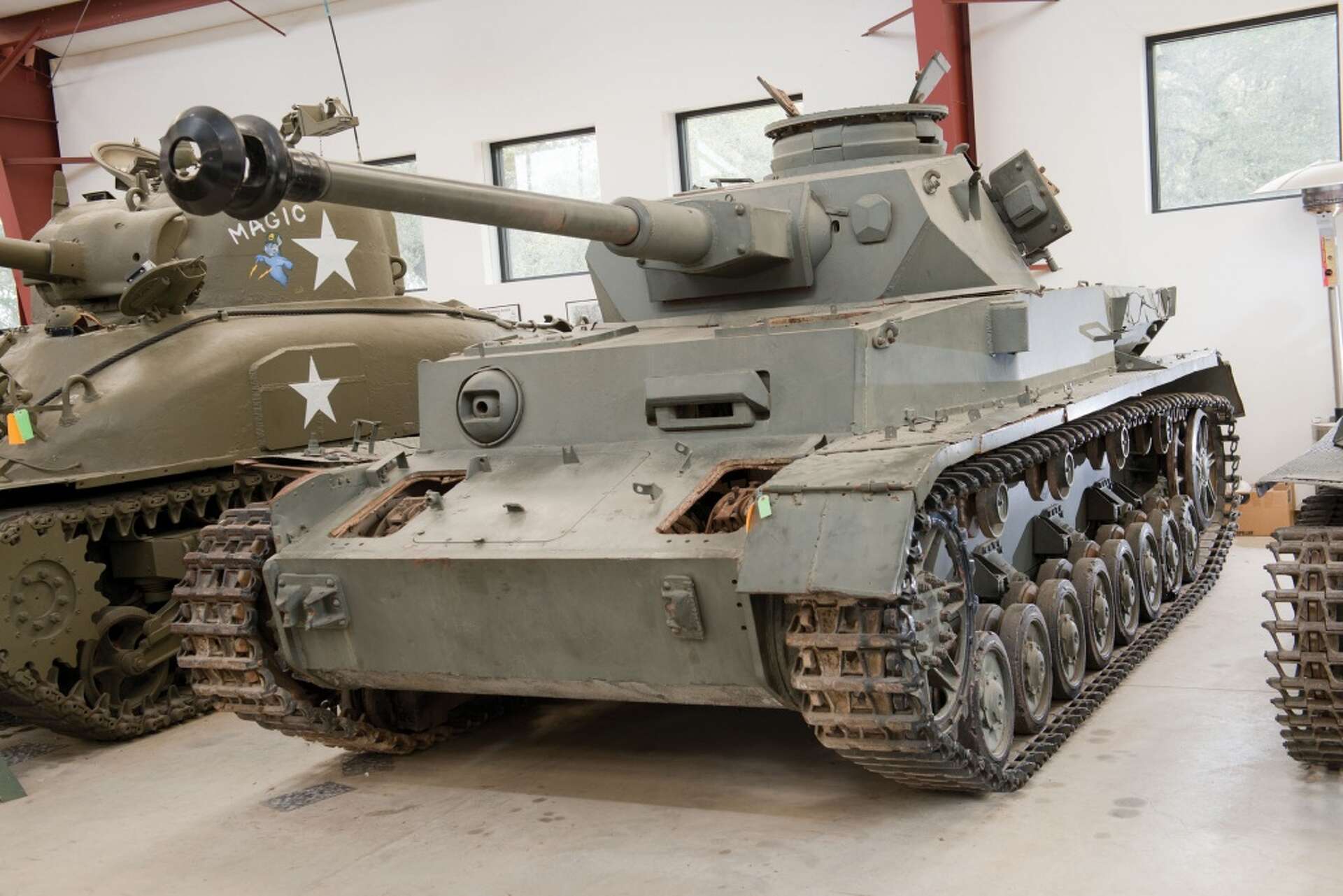 Paul Allen sues after $2.5 million tank purchase blows up