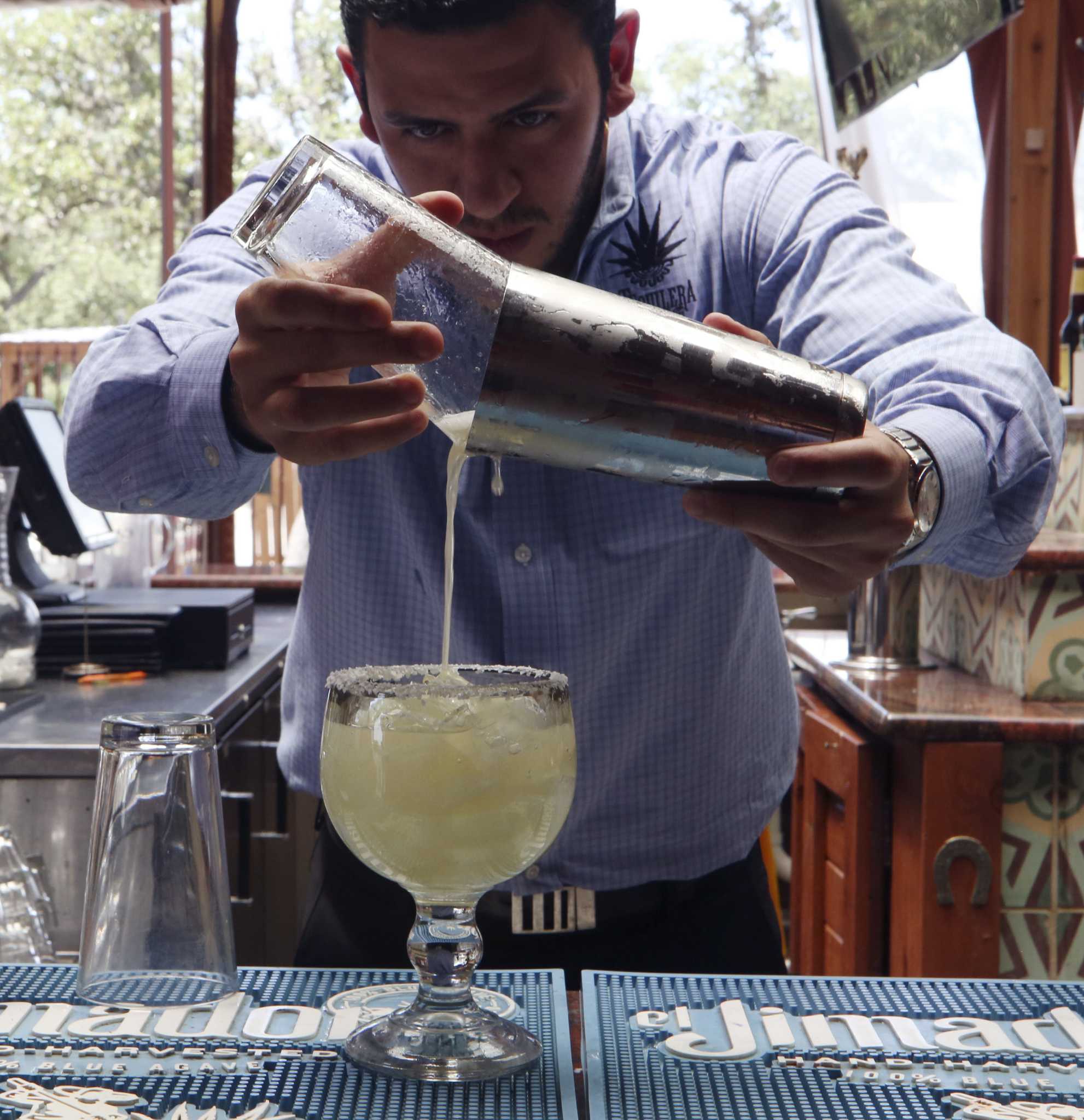How to Cook: How to mix a margarita