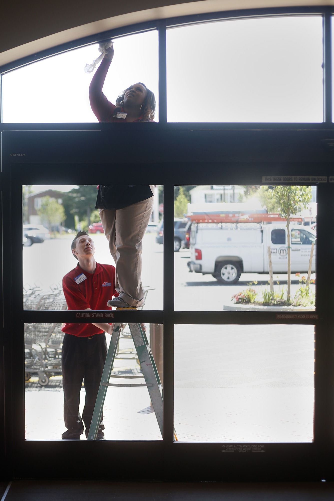 Store open 24/7 debuts in Watervliet