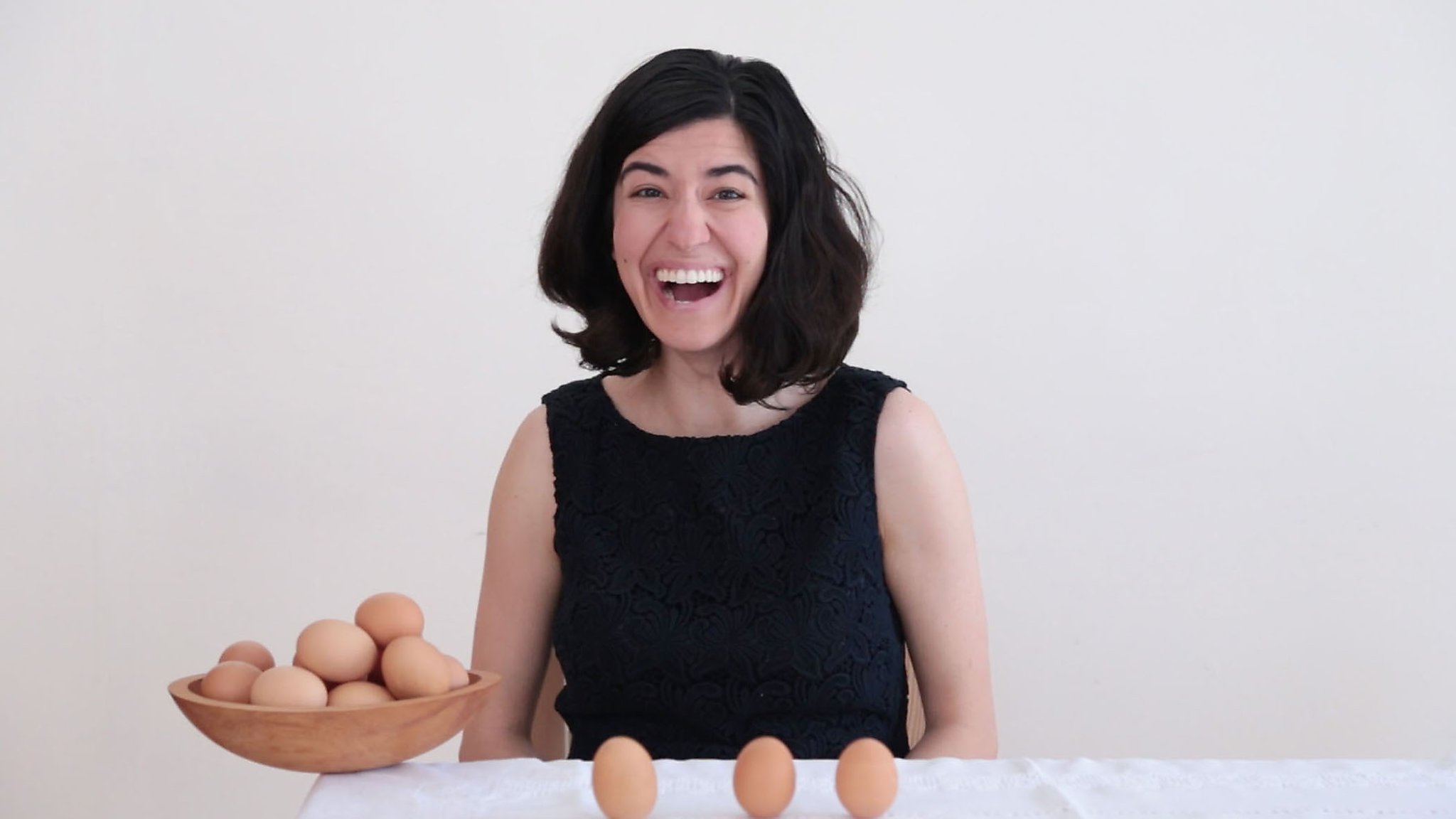 'Patterns': Amy Munz layers video with live performance