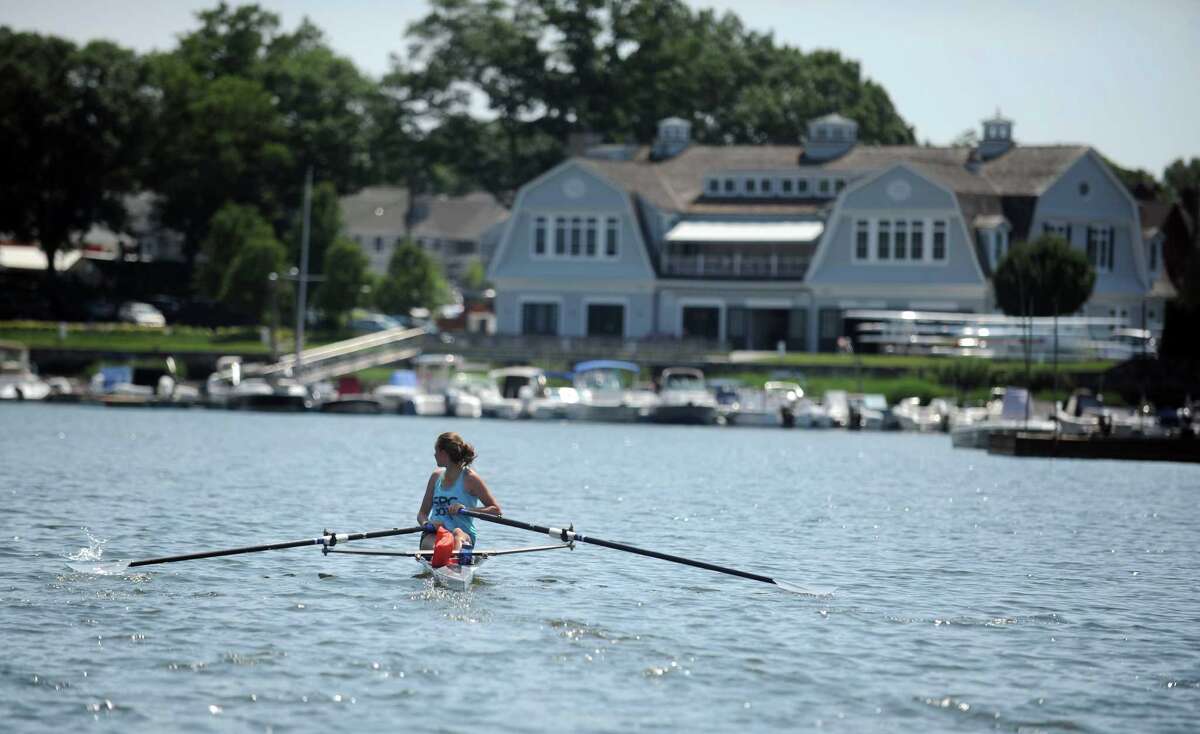 Winklevoss twins' dad hopes to build rowing empire in Bridgeport