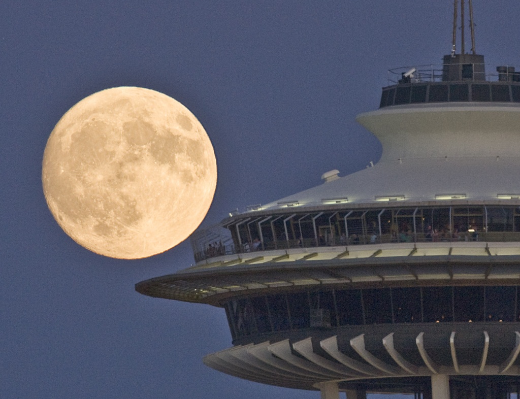 'Pink' supermoon to illuminate Seattle sky on Monday night. Here's how ...