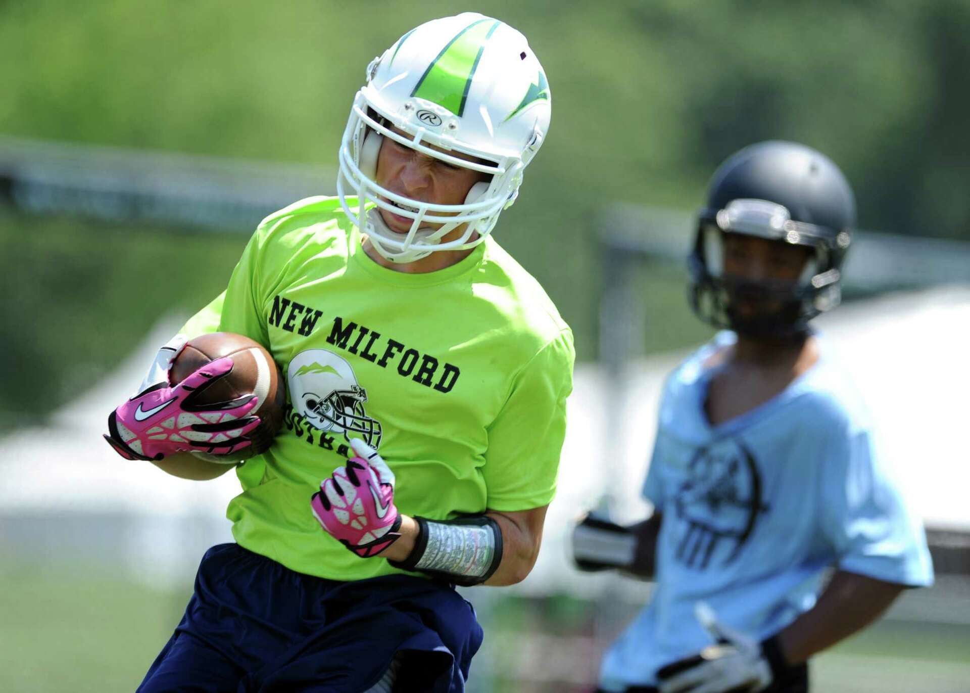 Area teams get first-look at new QBs at Grip It & Rip It