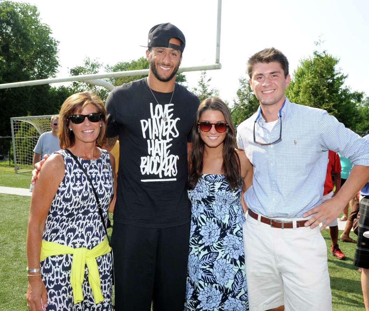 49er's Kaepernick offers advice to St. Luke's football team