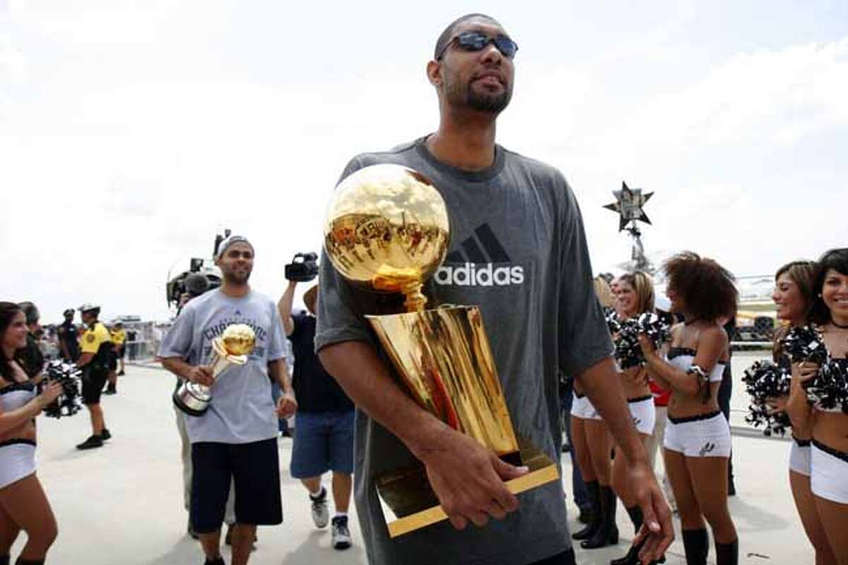 GQ disses Tim Duncan’s daddy jeans
