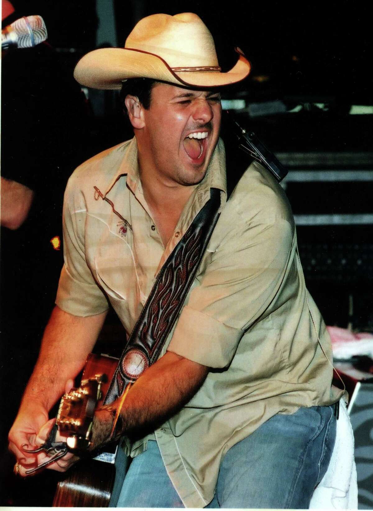 Texas music star eyes record-breaking river float