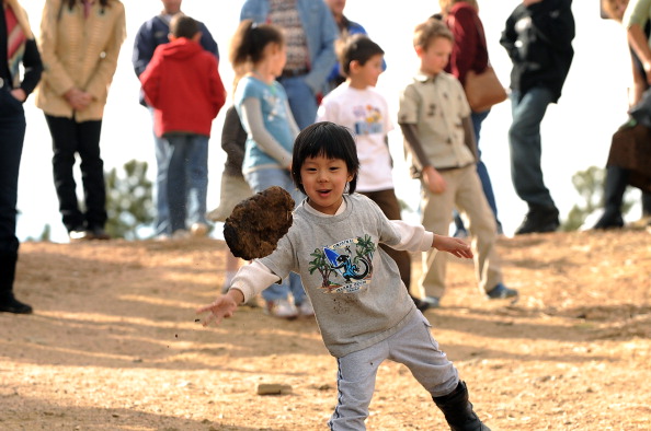 Texas man wins World Champion Buffalo Chip Toss