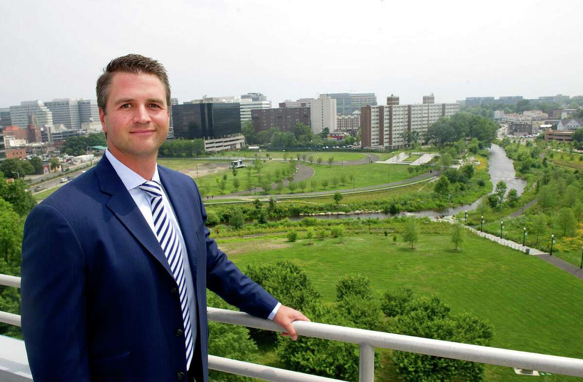 Office market stumbling, but players see signs of hope
