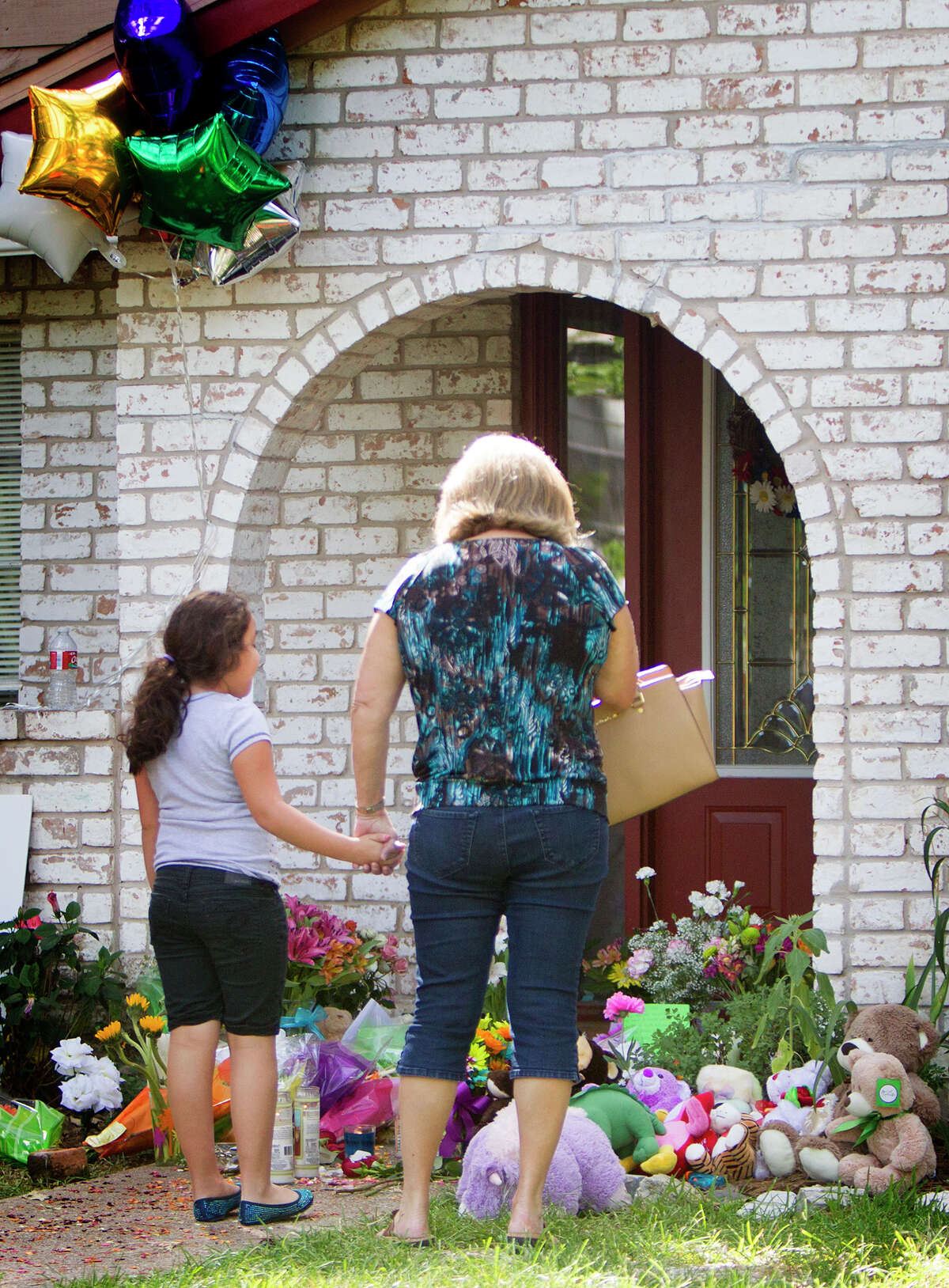 Grieving Spring community gathers for Stay family funeral