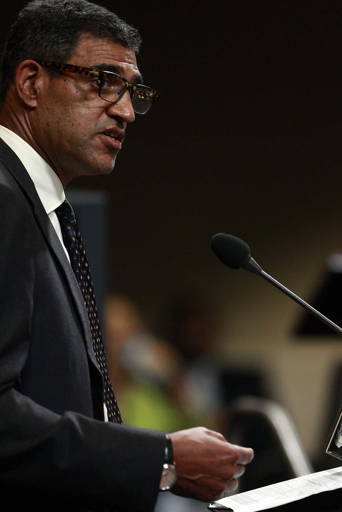 Oakland council revises A's deal amid outrage